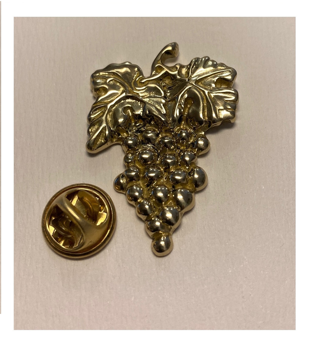 Pin sommelier – Dom Vinho e Outros Parentes Nobres